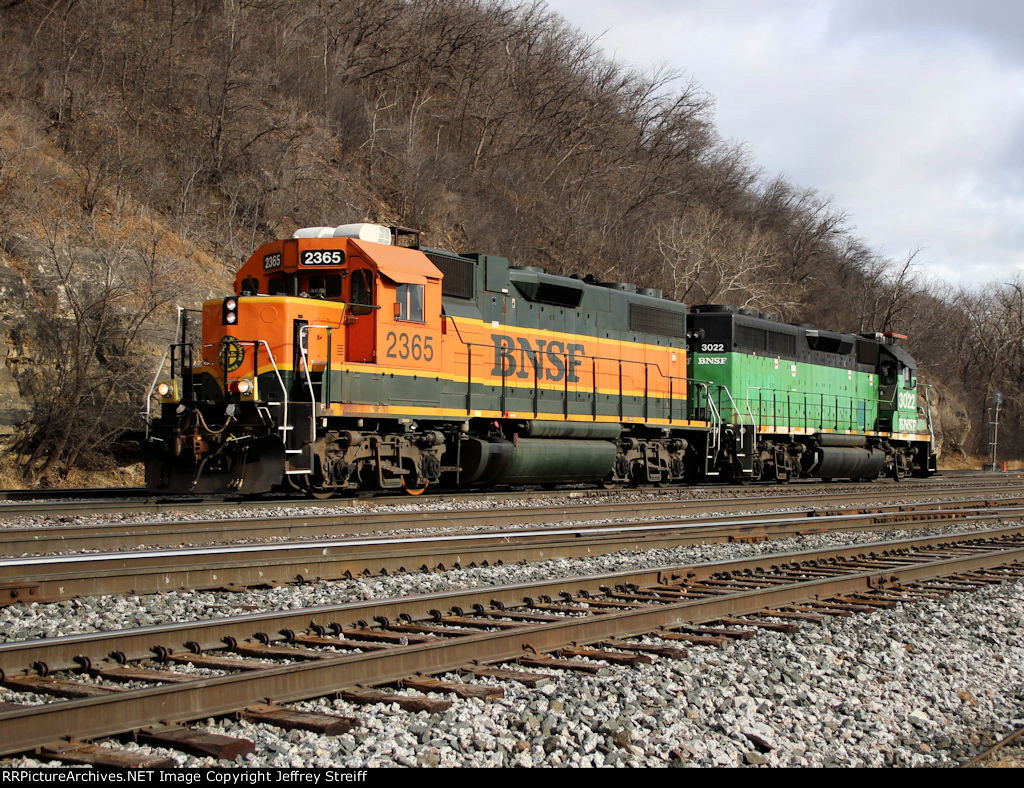 BNSF 2365